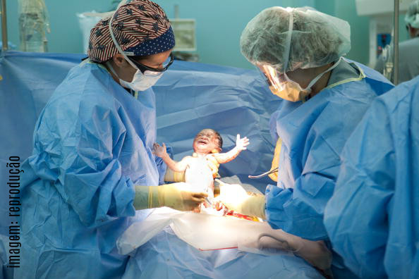 JORNAL PONTO COM: Novas regras para cesárea no Brasil...