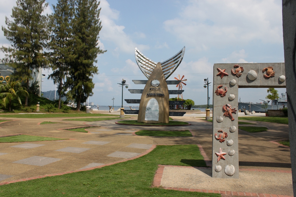 Xing Fu: MARINA WING OF LUMUT WATERFRONT