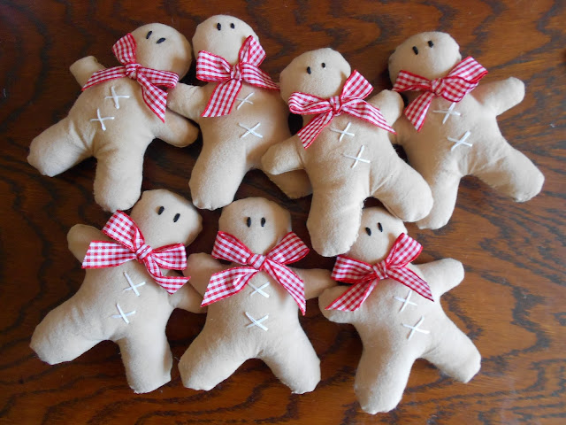 It's By Clare: Tutorial - Vintage Look Gingerbread Men