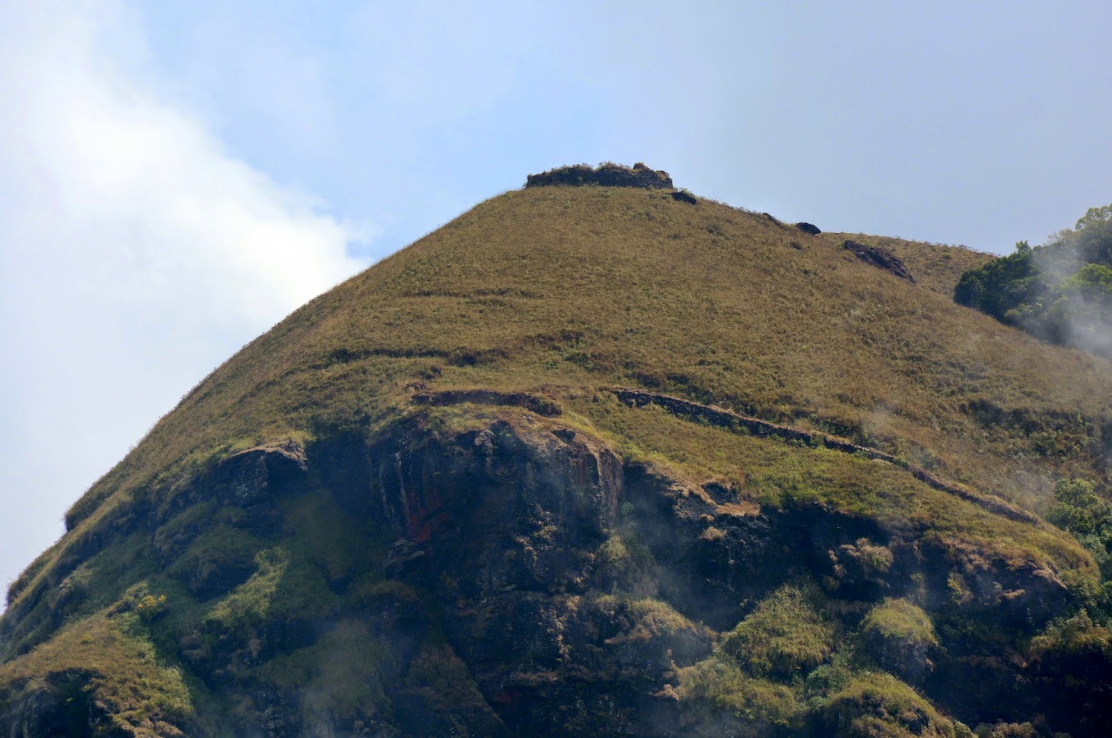 Our Travel Tales: Trek to Ballarayanadurga Fort