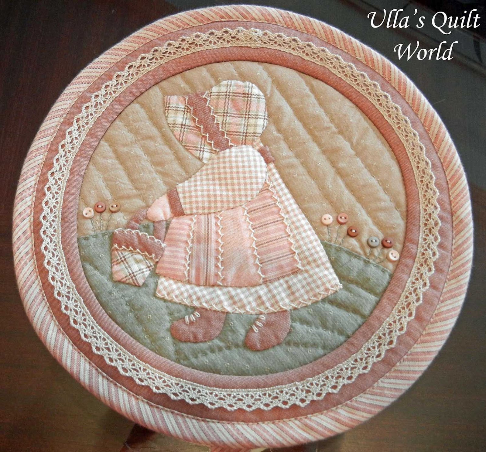 Ulla's Quilt World: Sue Bonnet quilt - Small box