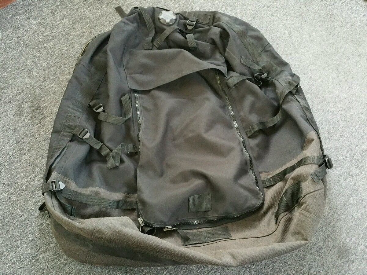 Webbingbabel: Typhoon British Special Forces Black Dry Rucksack