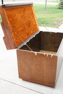 Things I Like To Make: Refinishing My Old Toy Chest