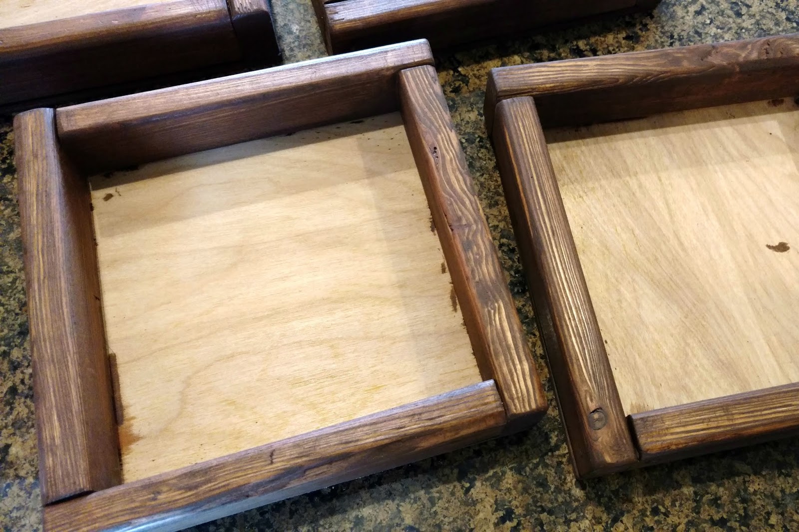 DIY Box Frame Sign - Sunshine and Munchkins