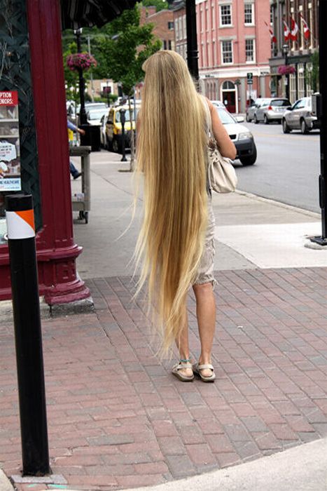 Most Amazing: Girls with very Long Hair Styles