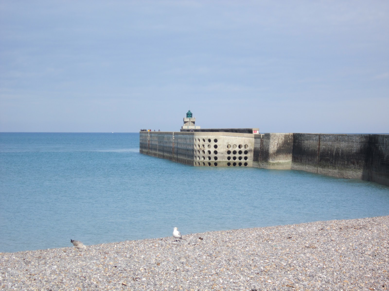 GigaShow: Une digue maritime percée anti-vague [ça marche]