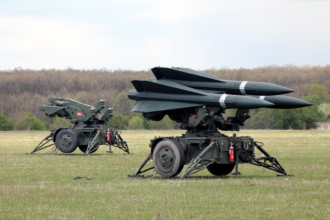 ARMATA RUSA: Rachete sol-aer SA-2 (VOLHOV)