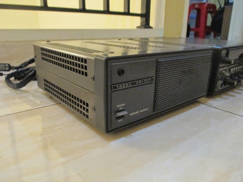 Gromikom Radio: Yaesu FT-707 HF SSB Transceiver + FP-707 PSU