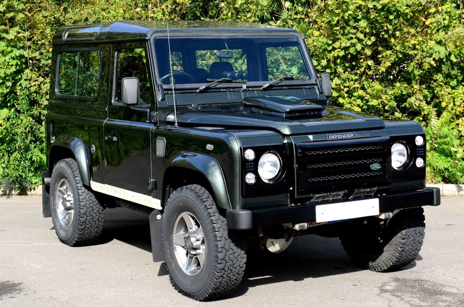 Landrover Defender V8 Land Rover Defender County 90 XS 4 8L V8 Manual landrover-defender-v8-land-rover-defender-county-90-xs-4-8l-v8-manual