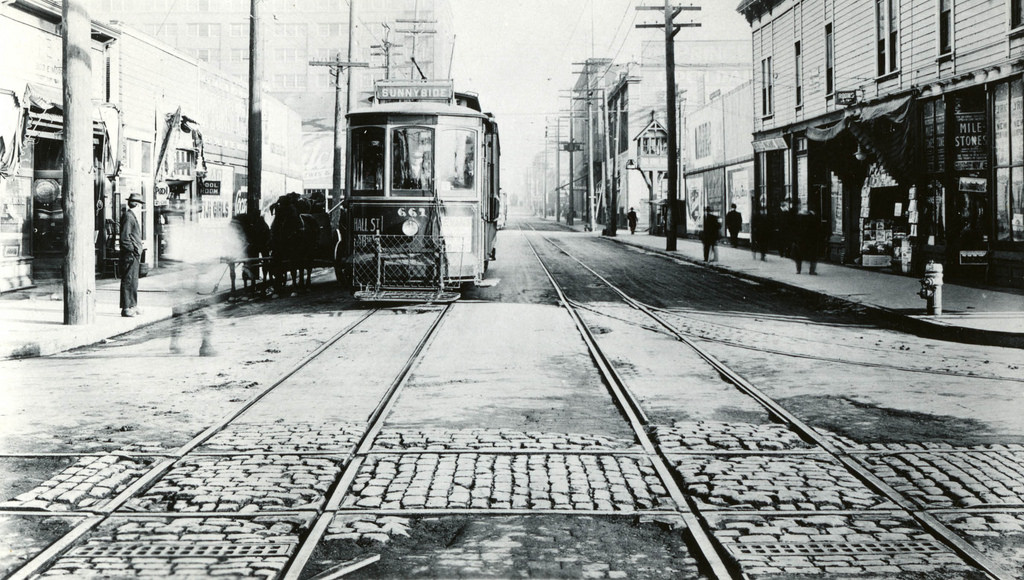 44 Rare Vintage Photos That Capture Street Scenes of Portland From ...