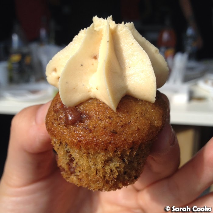 Sarah Cooks: The Jimbo Cake