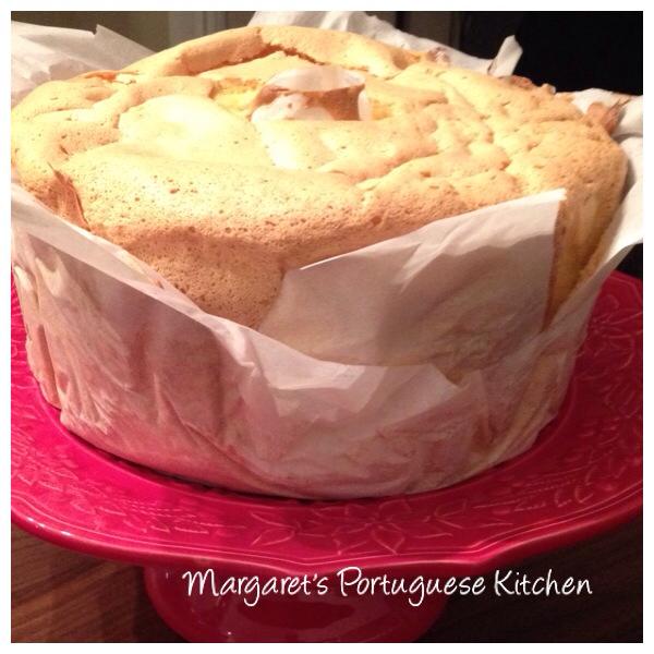 Pao de lo: Portuguese Sponge Cake - Travel Portugal Blog