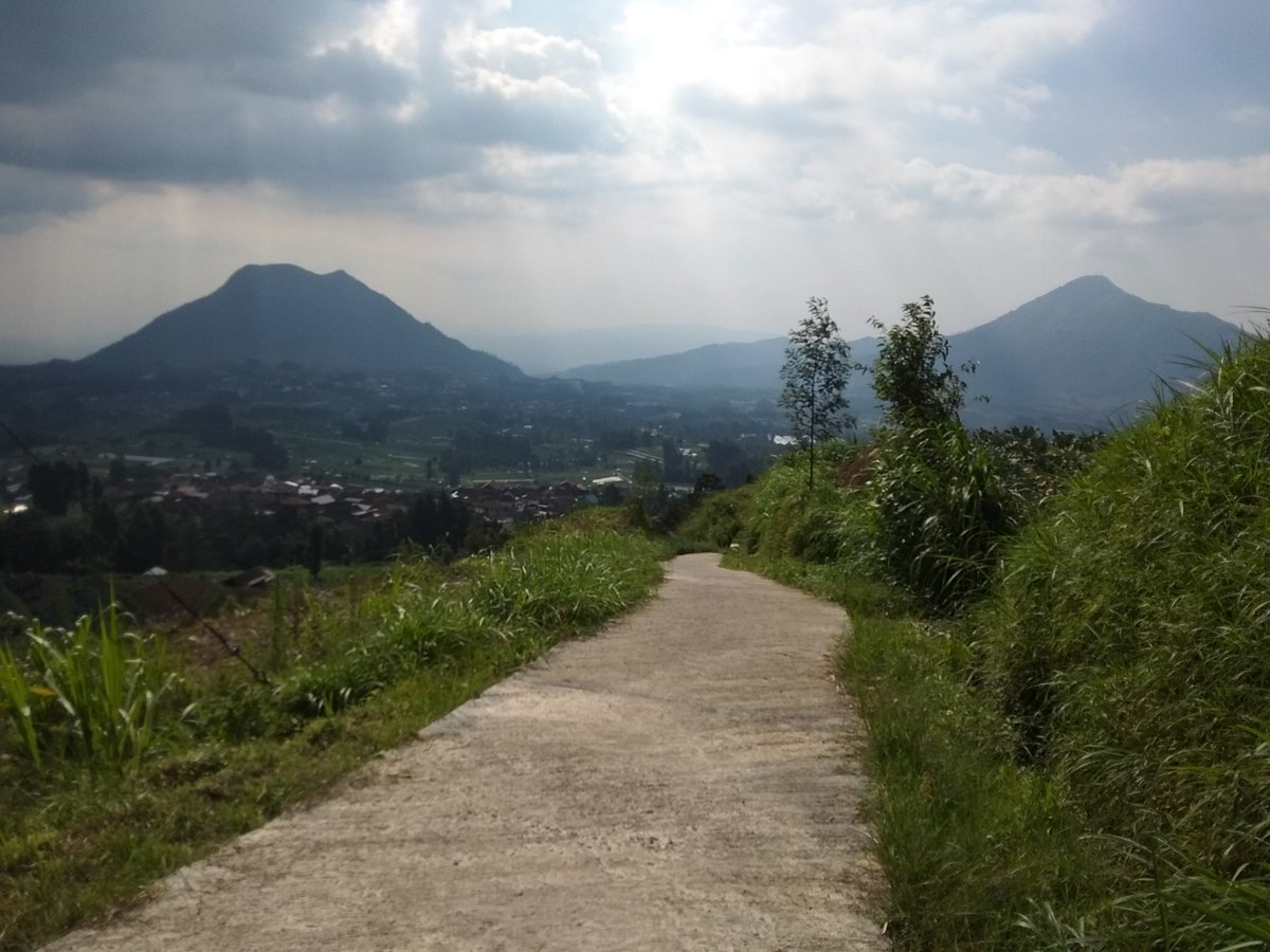 Tren Gaya 55+ Pemandangan Alam Kopeng