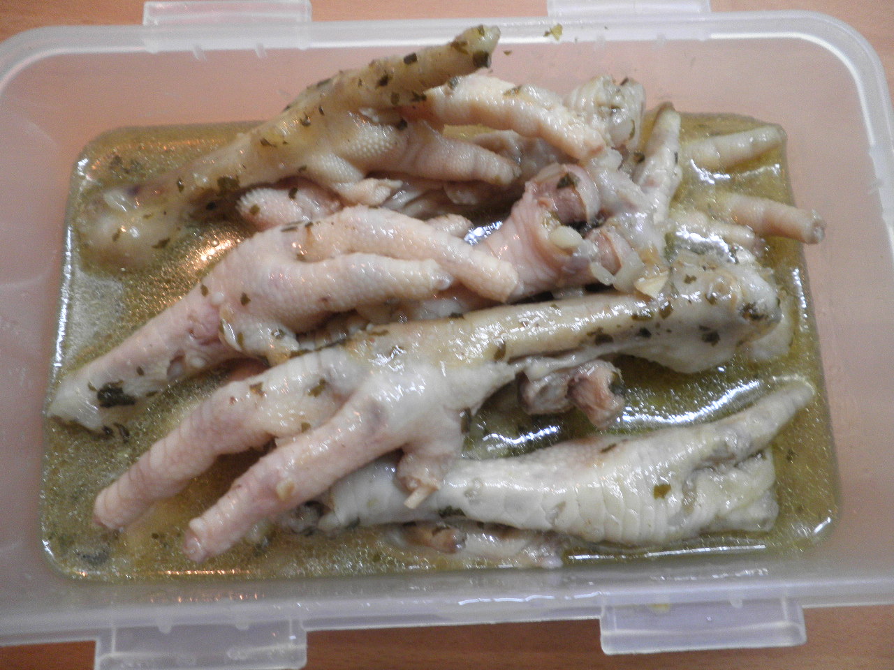 Tocinito de Cielo: Patitas de pollo en salsa coco gua gua y regalos