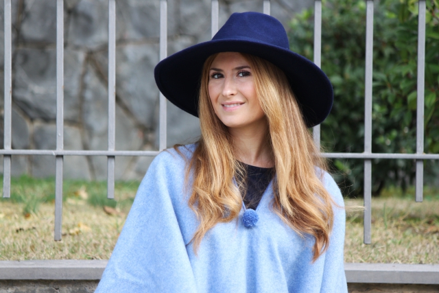 BLOG DE MODA Y LIFESTYLE: CON MI CAPA AZUL