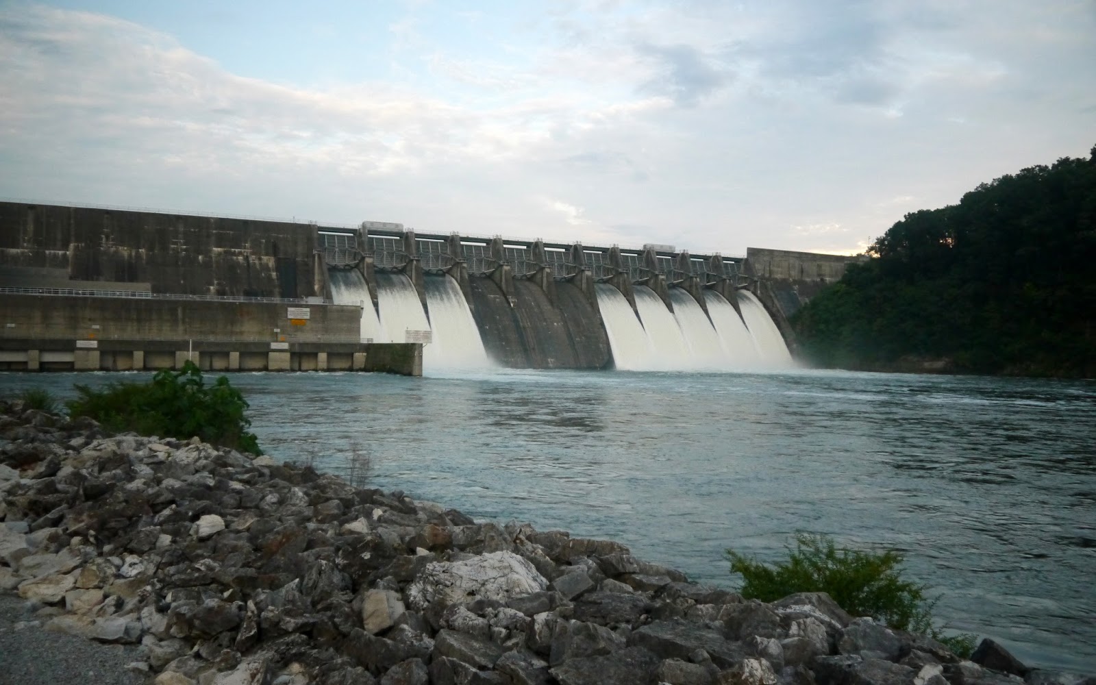American Travel Journal: Several East Tennessee Dams