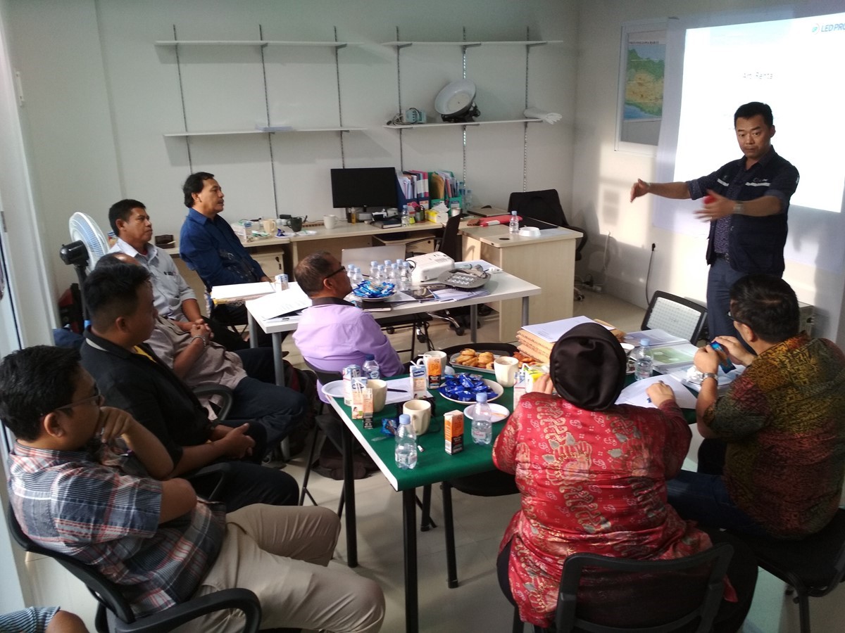 LIPUTANSATU.COM: Training Dan Jamuan Makan Malam untuk Dealer di Kantor ...