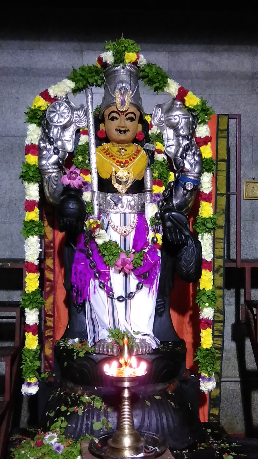 Danvantri Peedam - Universal Peedam: கார்த்திகை பௌர்ணமி சந்தன அலங்காரம்