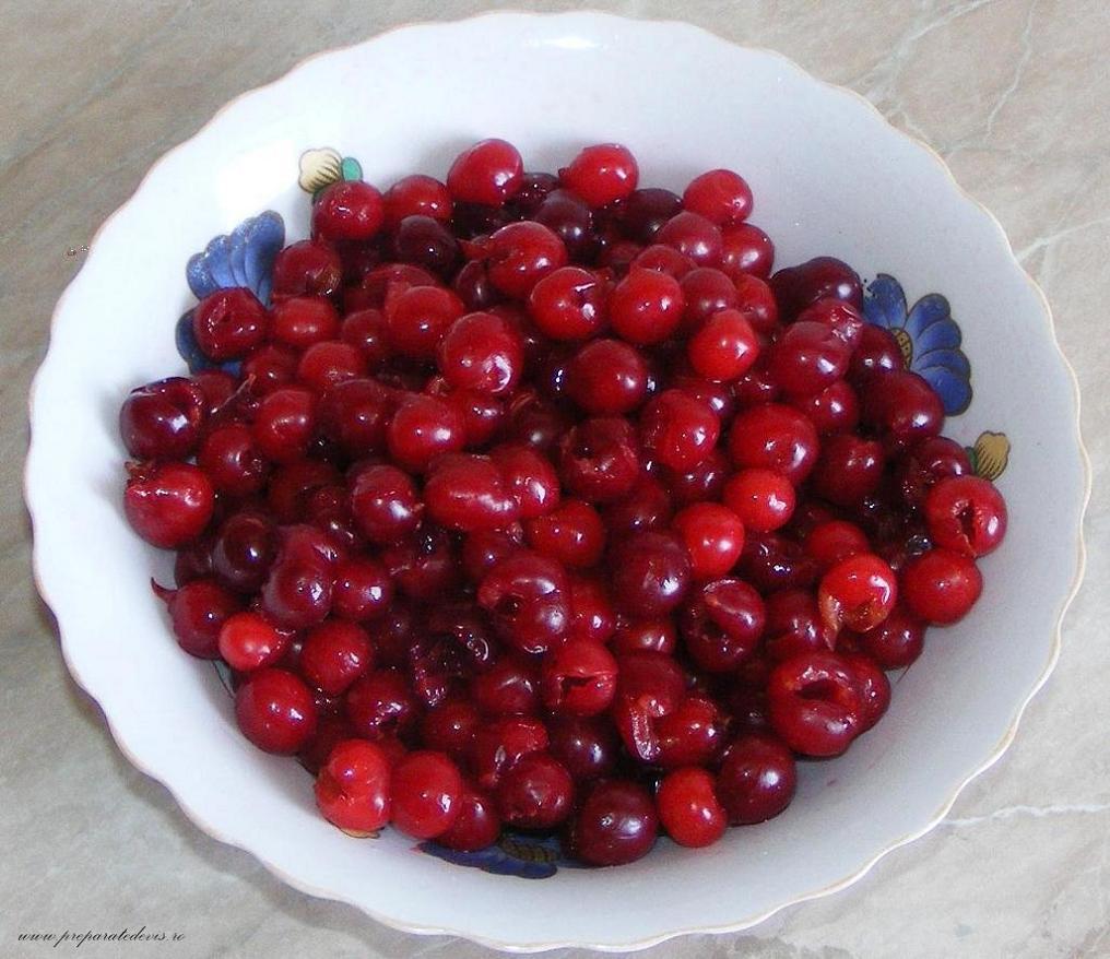 Inghetata de visine | Preparatedevis.ro