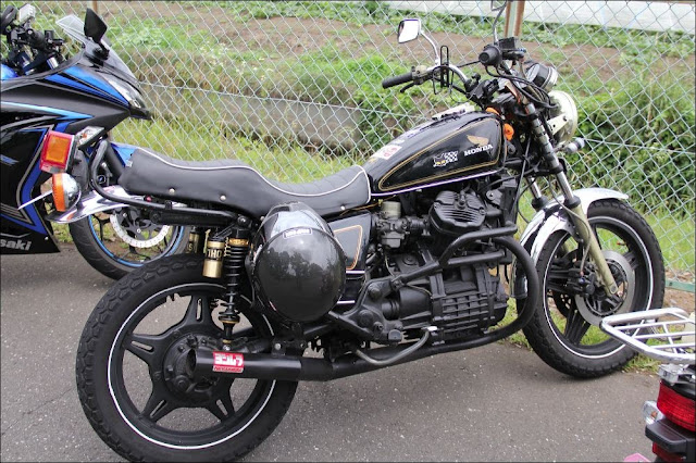 ROAD RIDER: HONDA Wing GL400 Custom Custom Bike