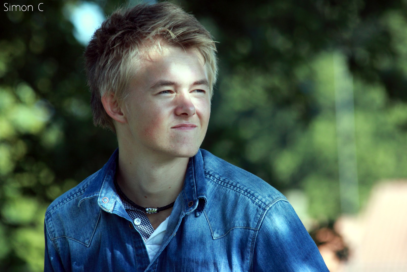 Simon Christensen foto: alone boy in the world...