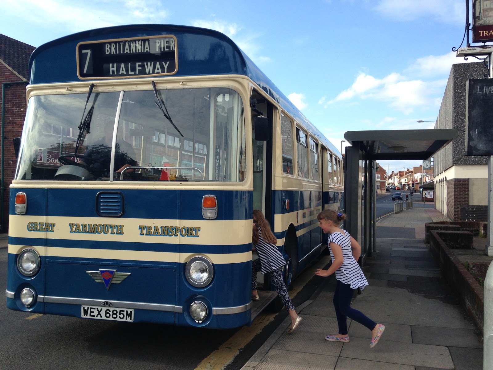 Life With The Speeds: It's a Great Life on the Buses!
