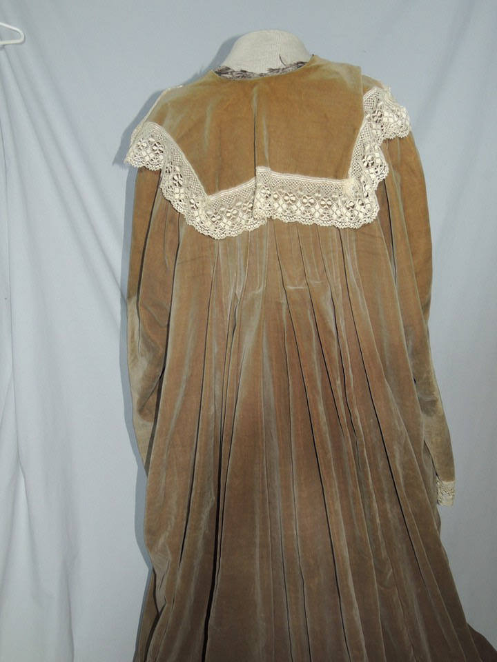 All The Pretty Dresses: Edwardian Dressing Robe