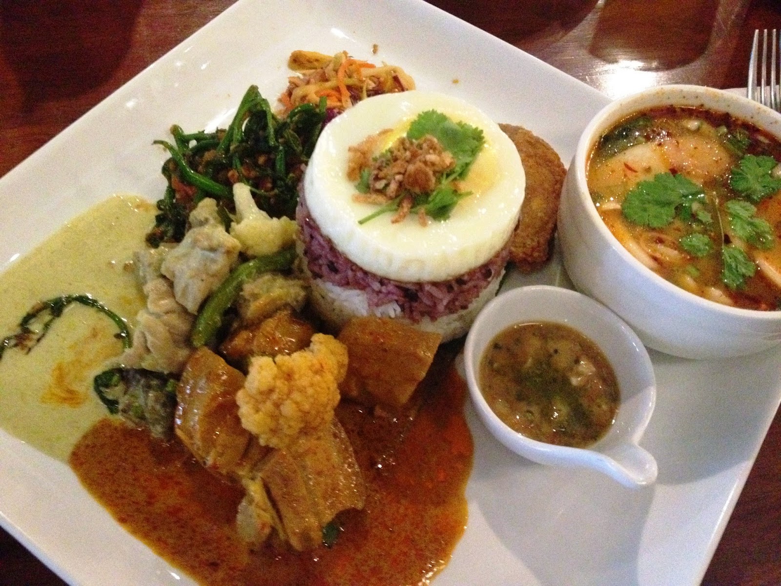 小笼包の疯狂世界: Superb Quality Thai Food @ Kompassion, Damansara Kim