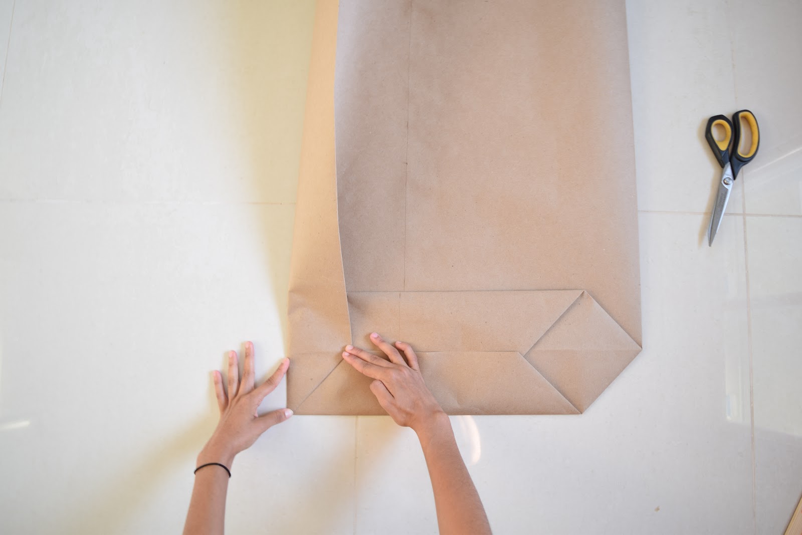 THE GUIDE GIRL: DIY GIANT PAPER BAG + STYLING TIPS