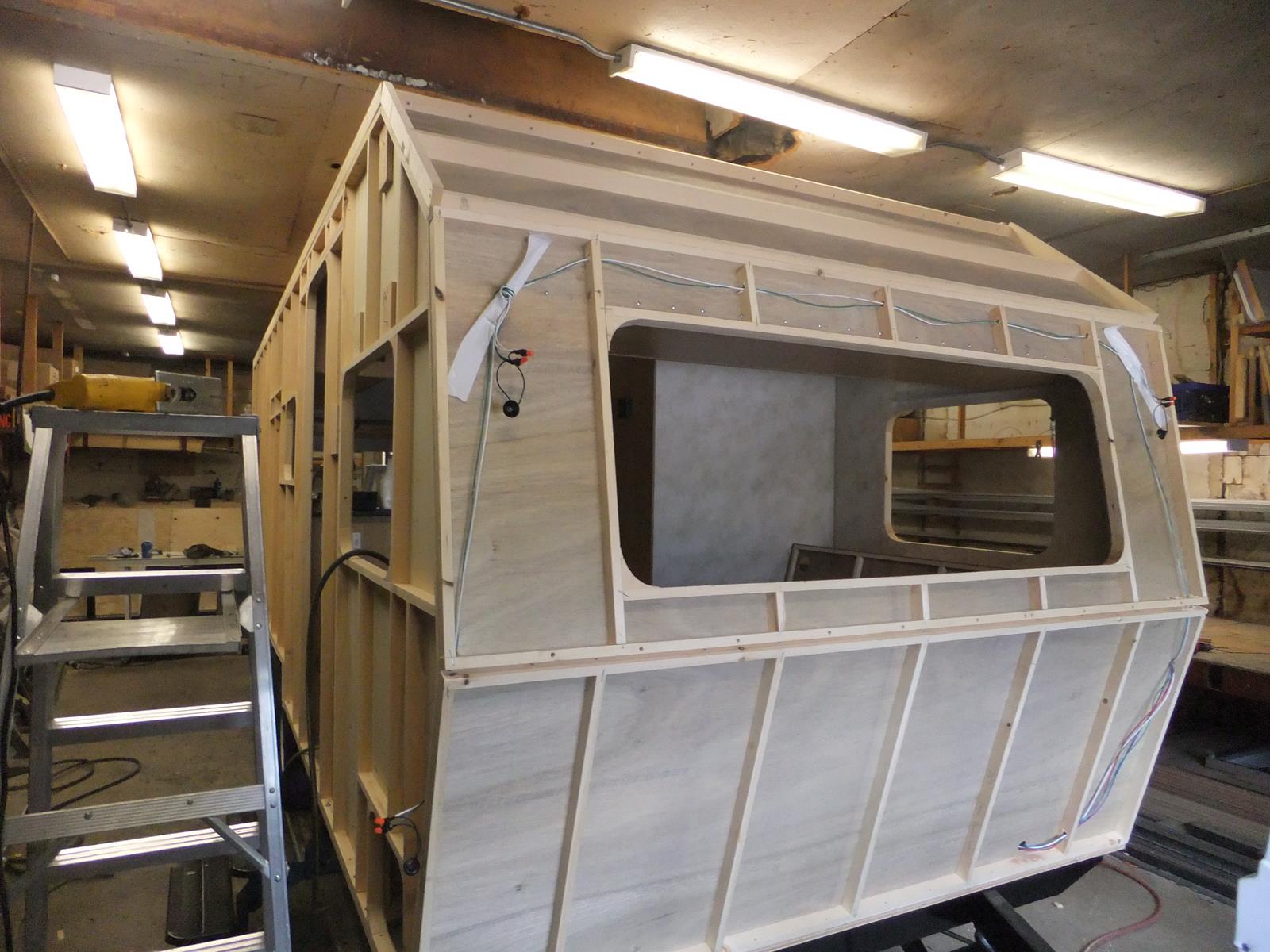 Trailer Trash News: Taylor Coach Build Pictures