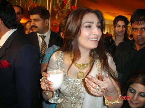 Reema Khan's Sister Wedding Unseen Pictures | FashionForLife1