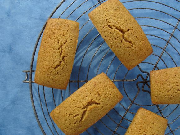 Sécotine fait sa maligne: Petits cakes à la farine de maïs et aux ...