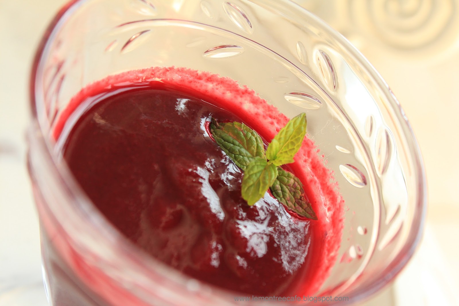 a lemon tree cafe: sos wiśniowy – cherry coulis