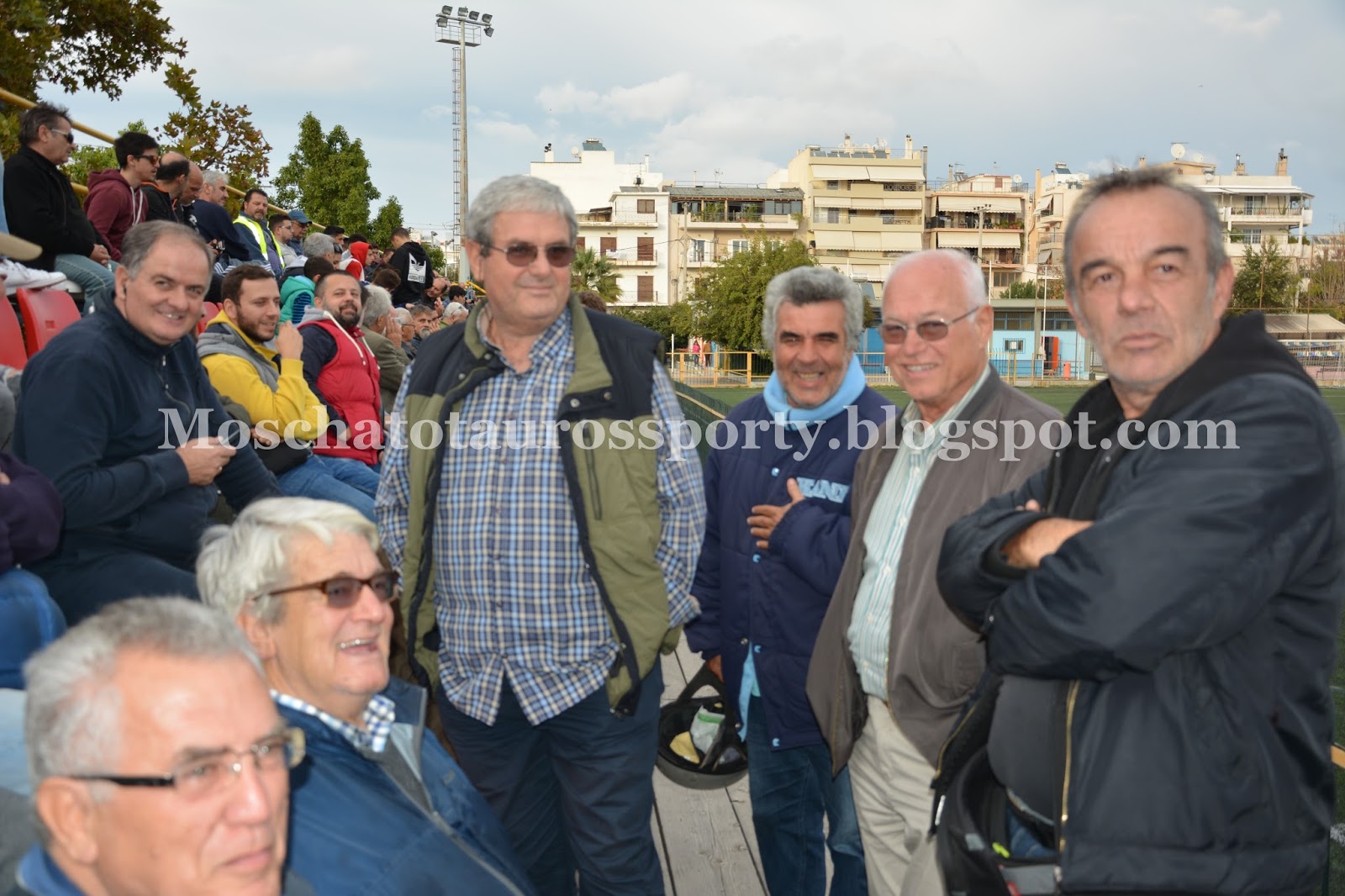 Moschatotavros Sporty : Στην κερκίδα με τους δικούς μας φίλαθλους του ...