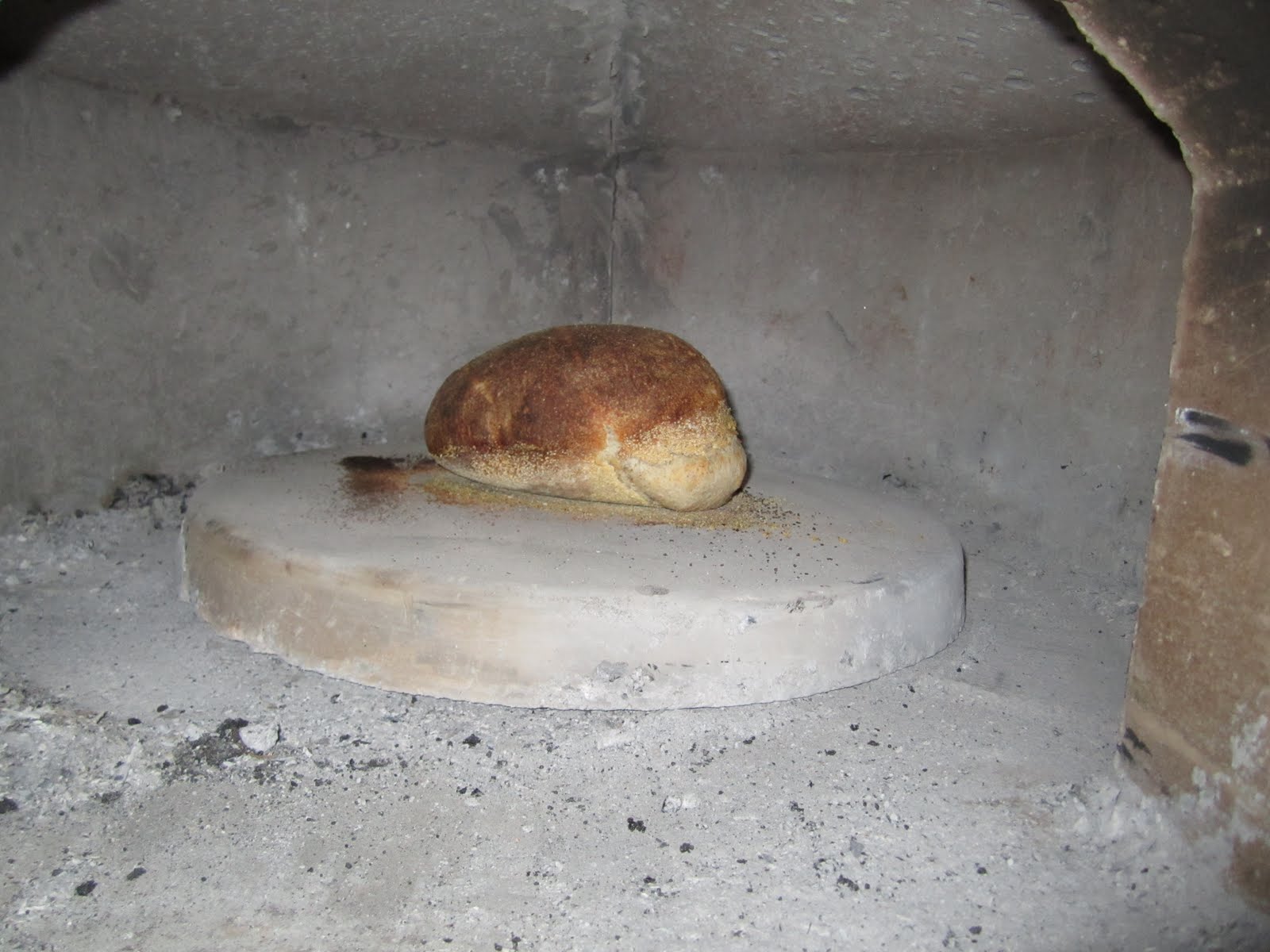 Mi Chunche: 179: Baking bread in our stone oven