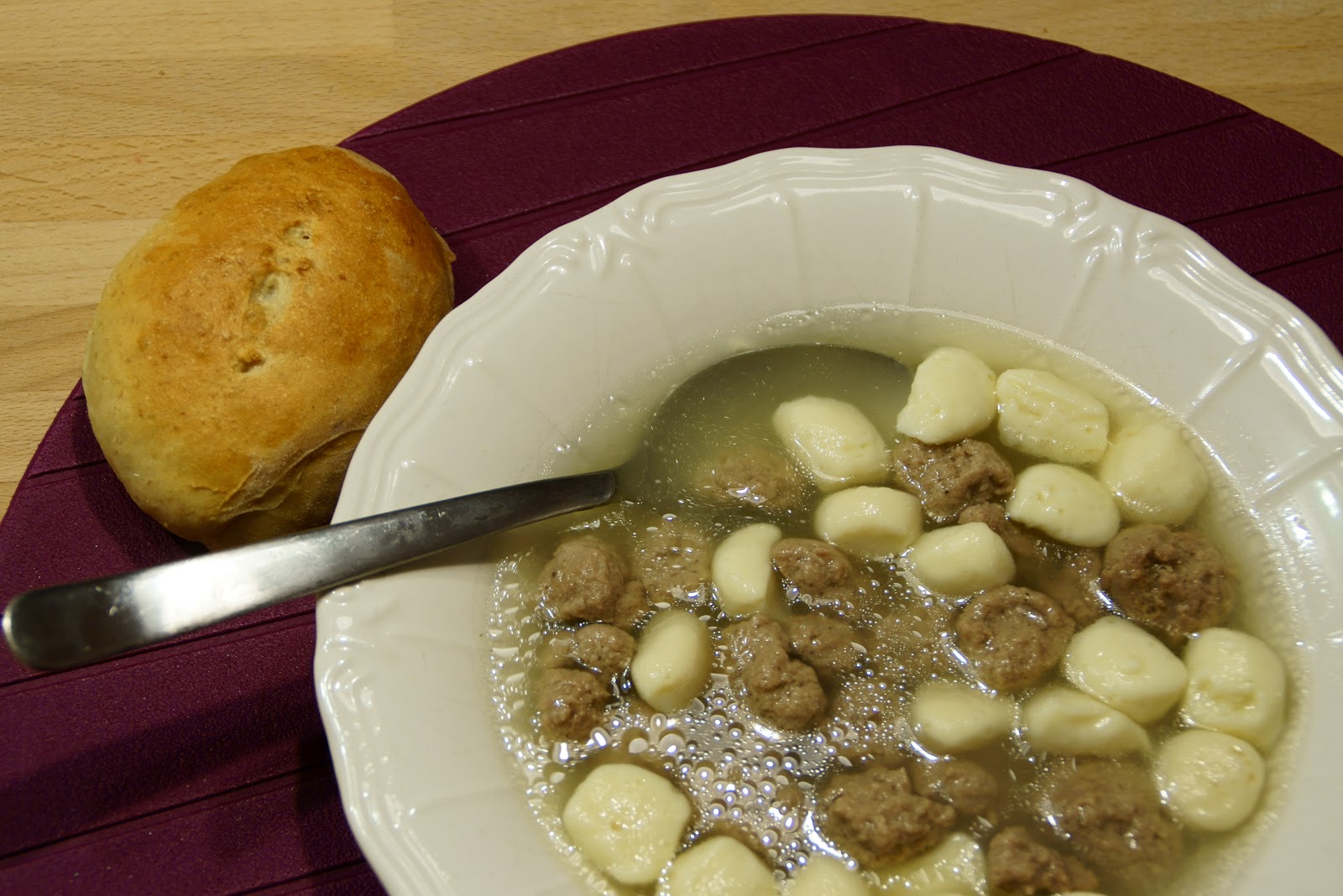 Coco & Co: Klar suppe med boller - homemade style