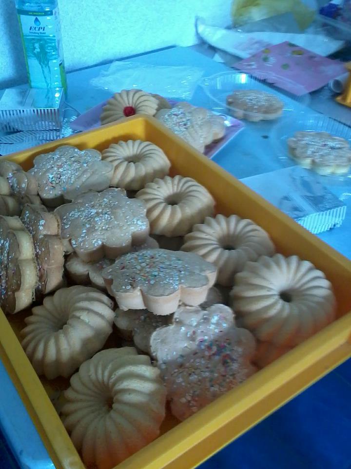 Kek Dan Pastri Citarasa Malaysia..100% HOMEMADE ..MUSLIM PRODUK: Bahulu ...