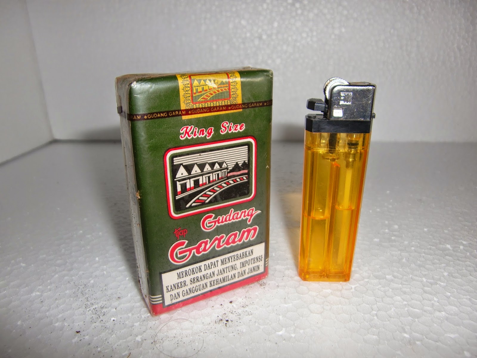 CILEGON ANTIK: Rokok Koleksi : GUDANG GARAM - Djaja (HIJAU)