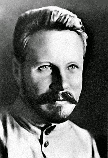 Soviet Hammer: MIKHAIL VASILIEVICH FRUNZE, (1885–1925)