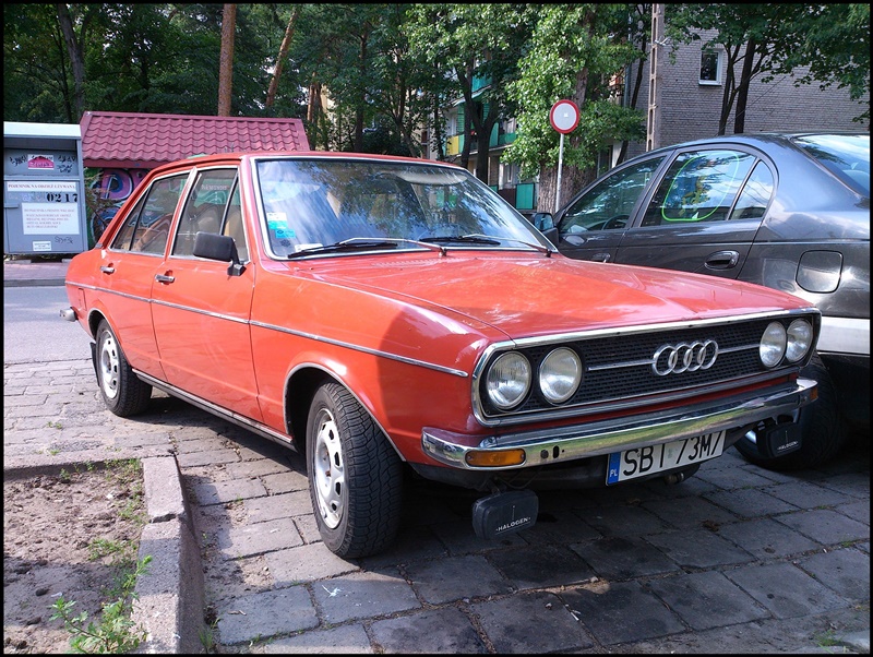 Pobliska Ulica: 500 POST: 1972-1975 Audi 80 B1 GL