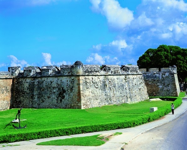 Glosario ilustrado de términos arquitectónicos y constructivos: BALUARTE