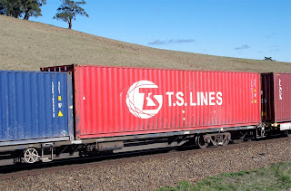 Rollingstock News: Qube Paper Train & TS Lines Boxes