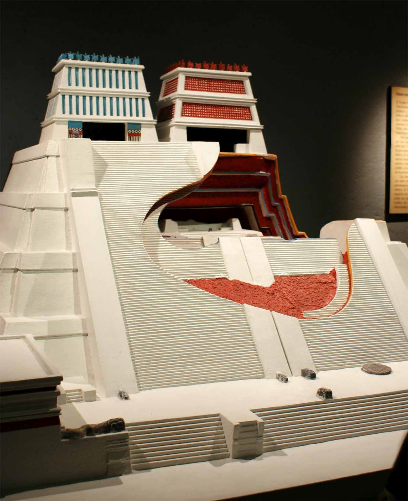 Templo Mayor ~ Caminando por la Ciudad