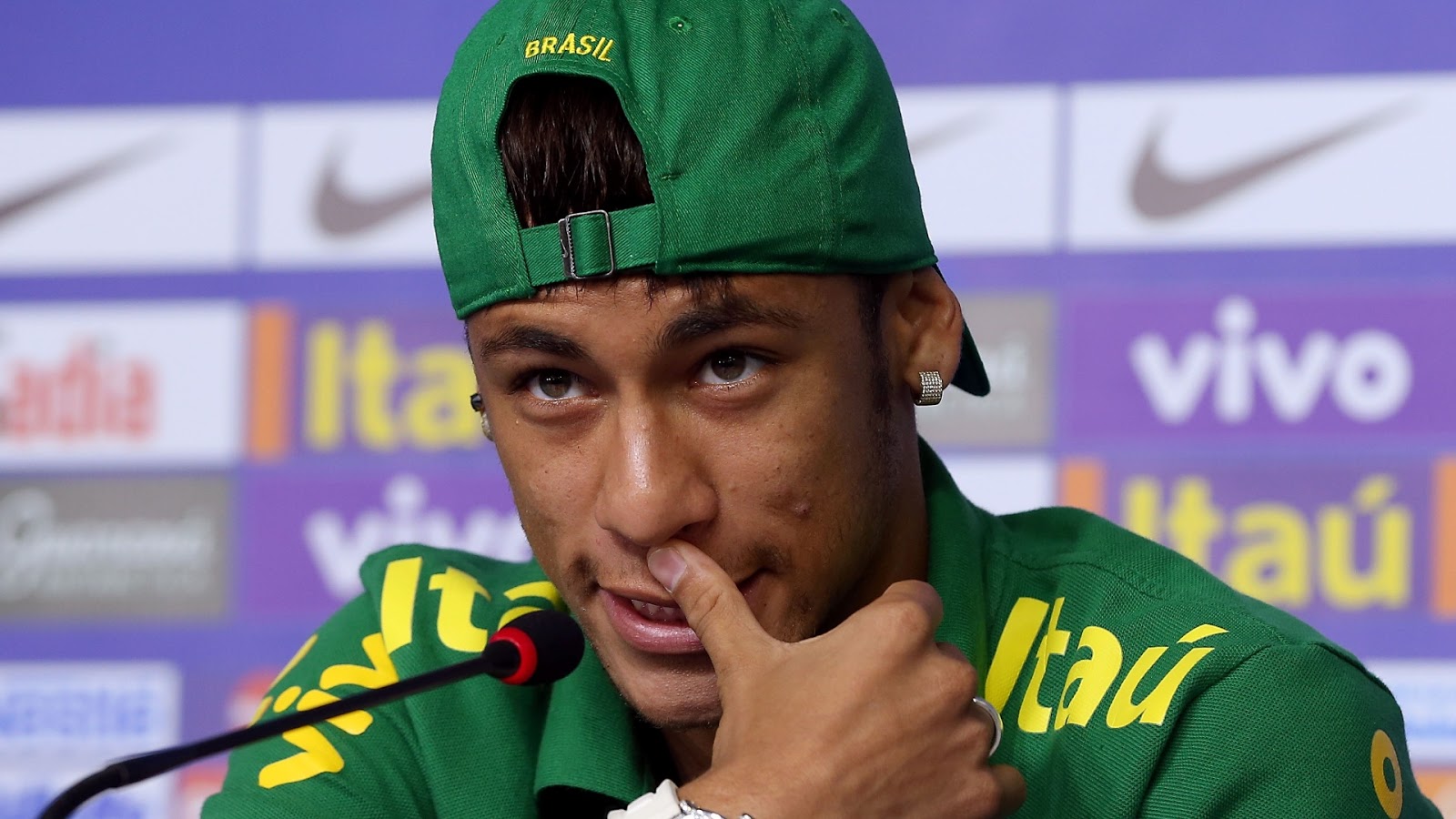 Neymar Press Conference About His Future Wallpaper | Take Wallpaper