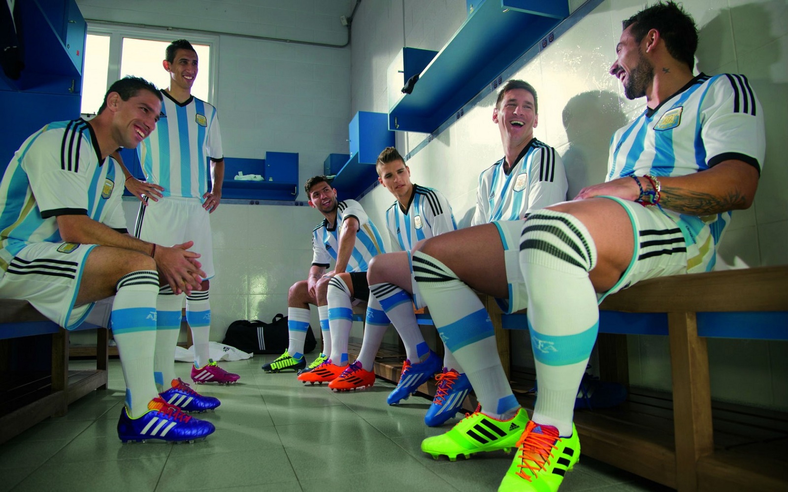 Argentina Messi And His Friends Home Kit HD Desktop Wallpaper ~ C.a.T