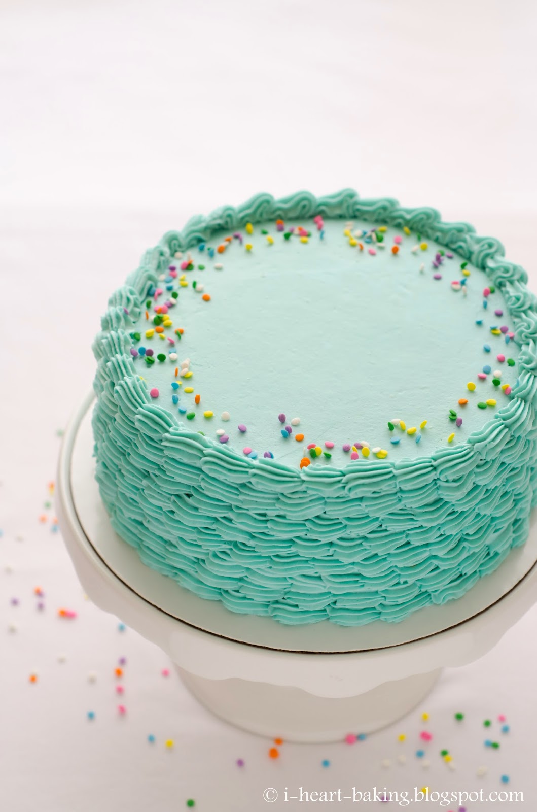 i heart baking!: blue funfetti birthday cake with piped shell sides
