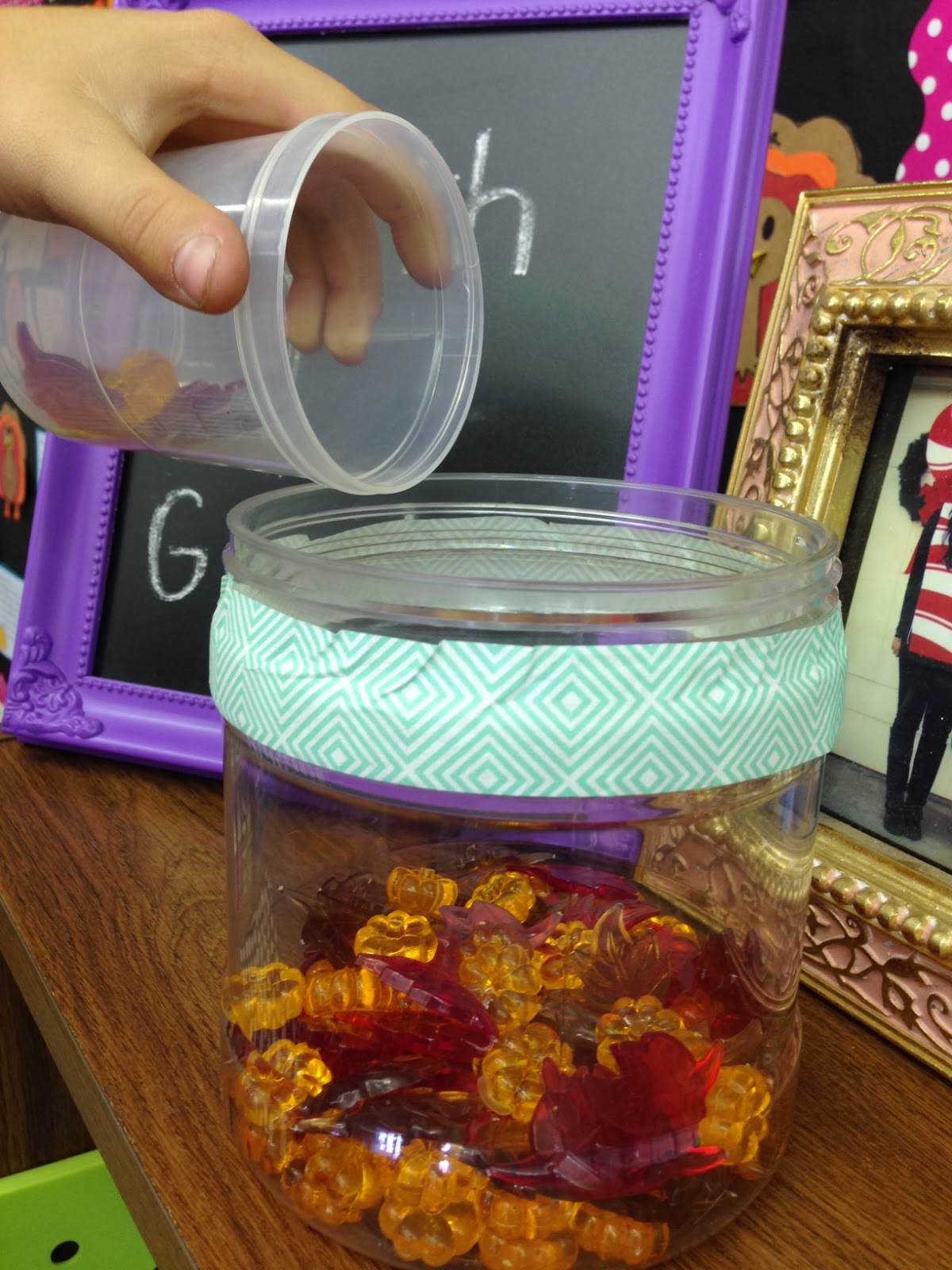 Fall Behavior Management Idea - Apples & ABC's