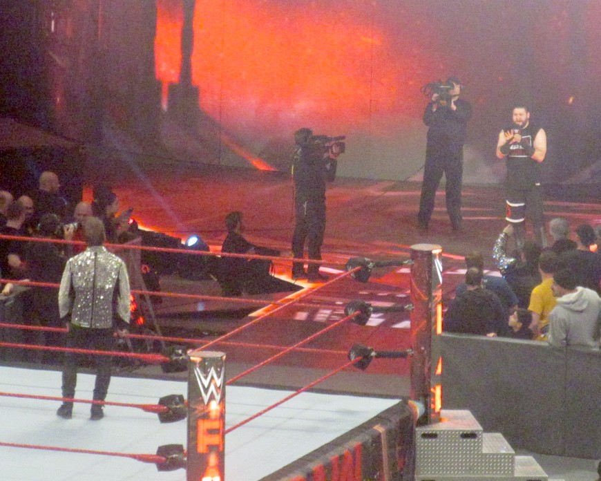 Seth Saith: Raw Photos: Documenting a Night of Wrestling (with my ...