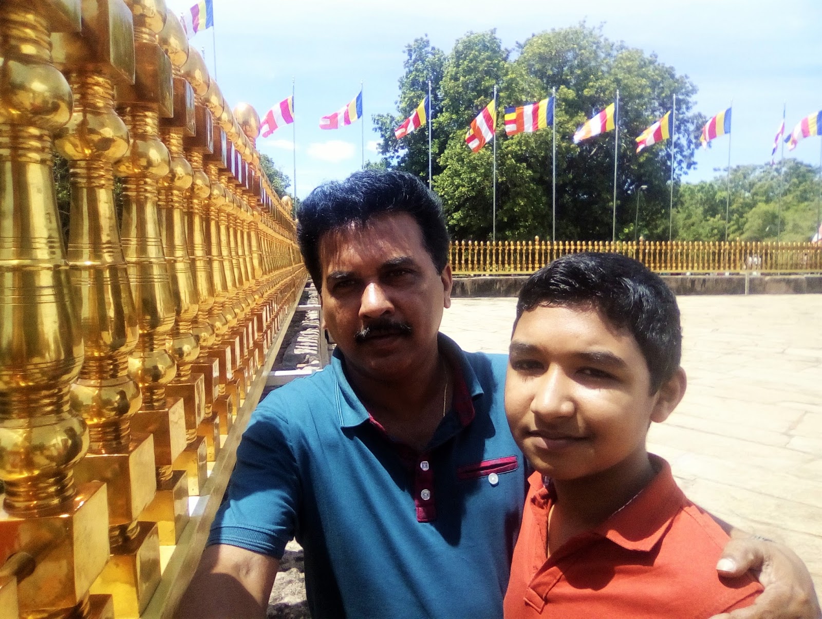 The Sri Lankan Traveller : Seruwila Raja Maha Vihara