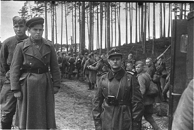 Life of Soviet Soldiers in World War II ~ Vintage Everyday